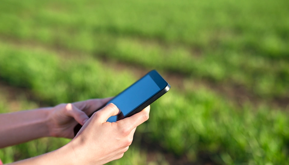 Powerful & Reliable IR2005G for Remote Crop Monitoring